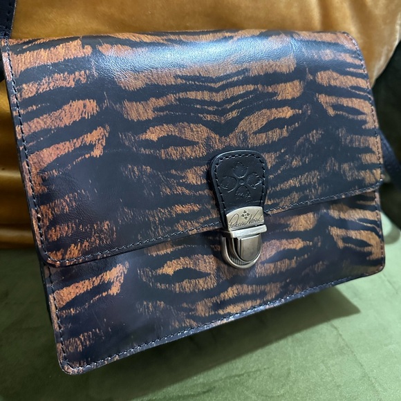Patricia Nash | Bags | Patricia Nash Brown And Black Tiger Stripe Lanza ...